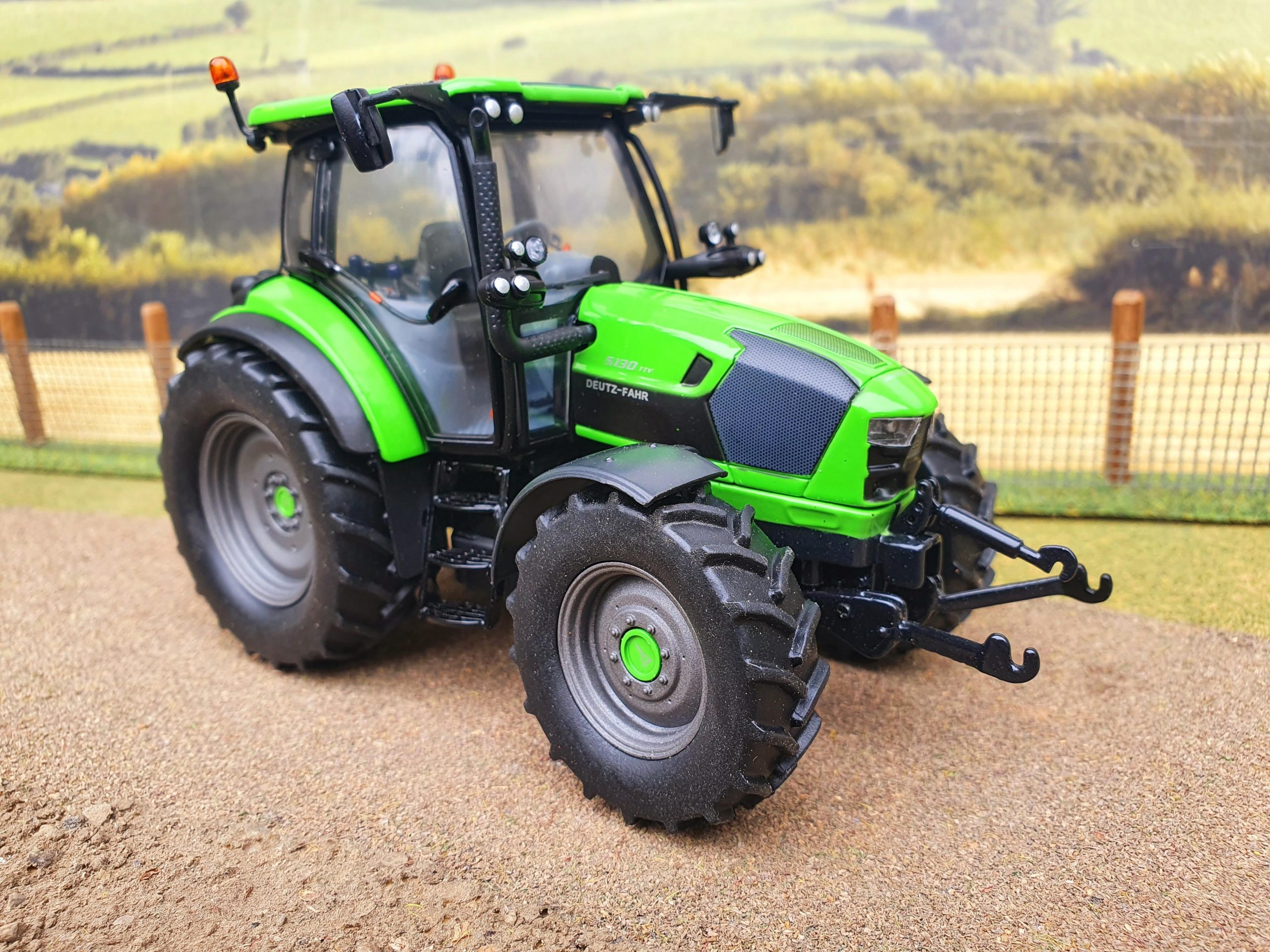 Universal Hobbies Deutz - Fahr 5130 TTV Tractor - Rosecraft Models